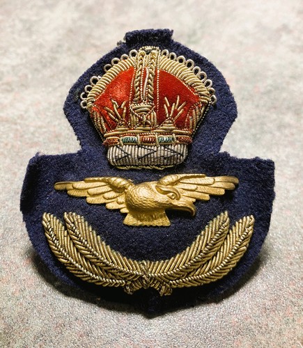 WW2 Canadian RCAF Officers Bullion Wire Cap Hat Badge Padded With Kings ...