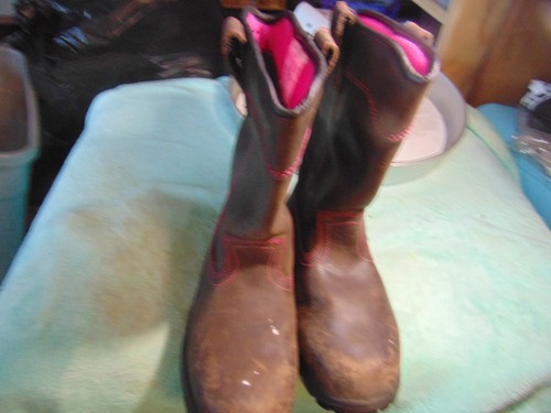 Avenger 'Ripsaw' Men's Aluminum Toe EH Oil/Slip Resist. Pull On Work ...