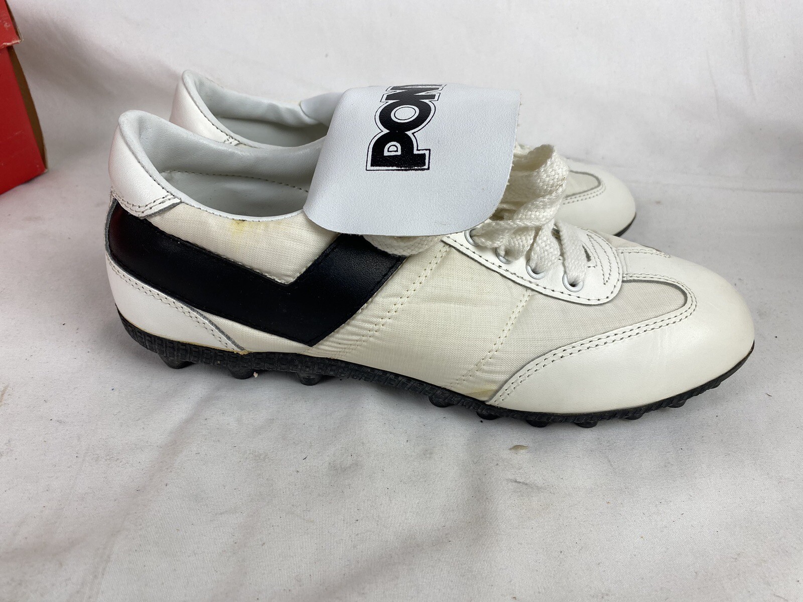 Vintage 70s Pony Football Shoes Challenger MISMATCH Size 6.5 7.5 White ...