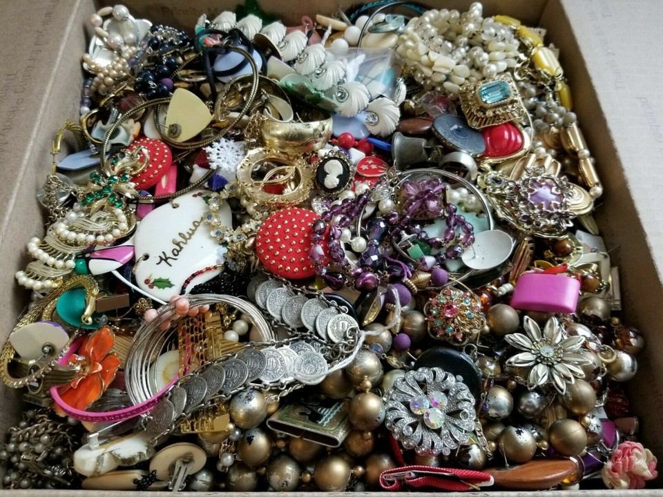 Huge Jewelry Lot 3 + Pounds Lbs Vintage Now Junk Craft Wear Pieces ...