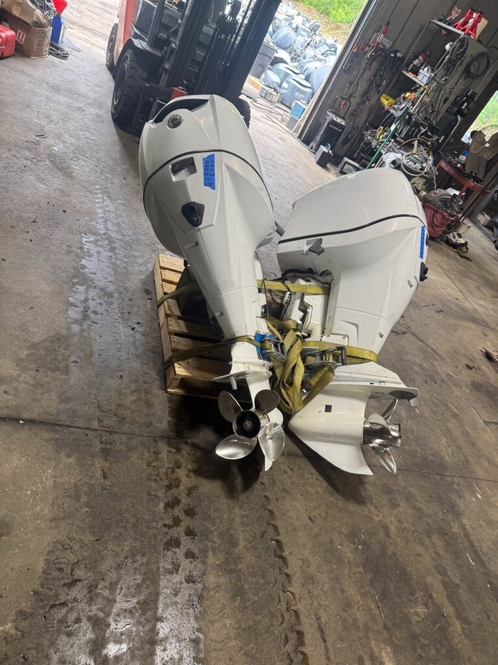 Pair 2005 Evinrude 250 hp ETEC 2-Stroke 25" Dual Twin Outboard Motors Props | eBay