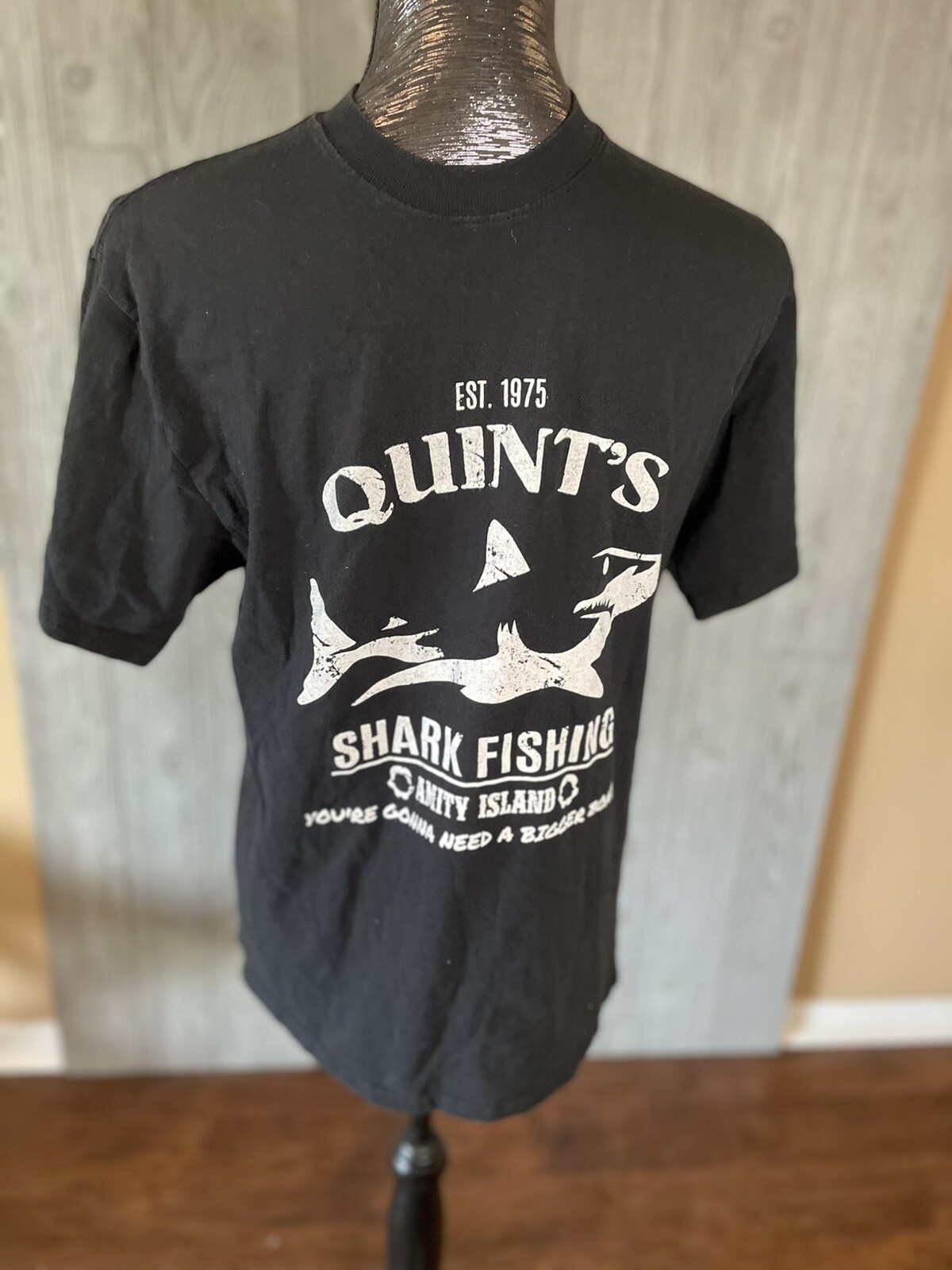 QUINT'S SHARK FISHING Jaws Amity Island Size M Black … - Gem