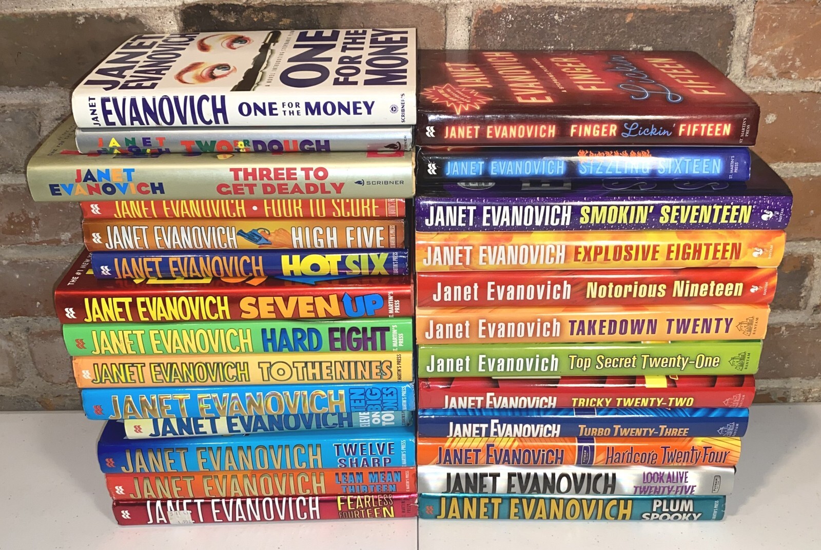 JANET EVANOVICH Big 26 HCDJ Lot STEPHANIE PLUM Series #1- 25 + Plum ...