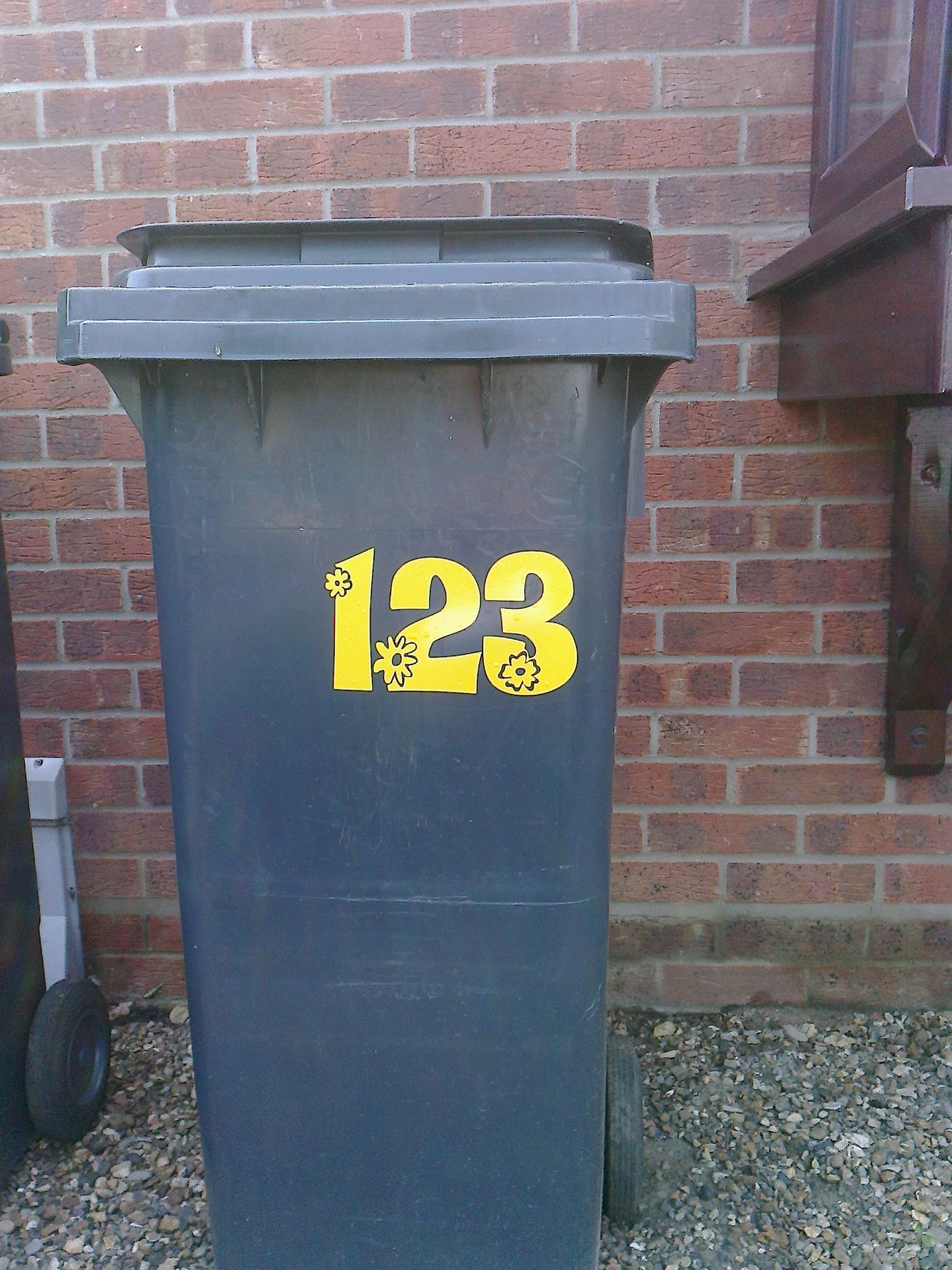 WHEELIE BIN DUSTBIN HOUSE NUMBERS PAIR CUSTOM DECALS STICKERS GRAPHICS ...