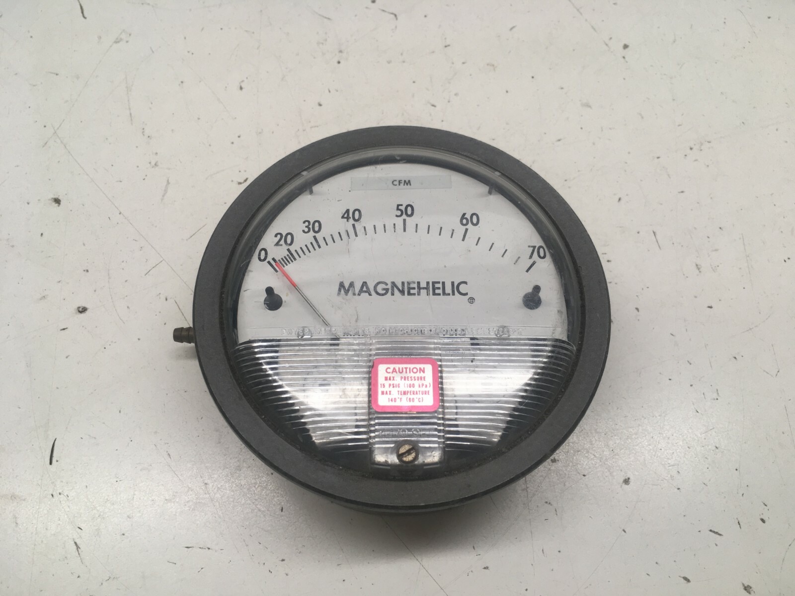 AA5 Dwyer Magnehelic Differential Pressure Gauge 0-70 Millibars - 12 ...