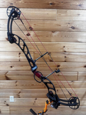 PERFECT PSE Archery Supra RTX 37 SE RH 60lb Black W/ Red Gas Strings ...