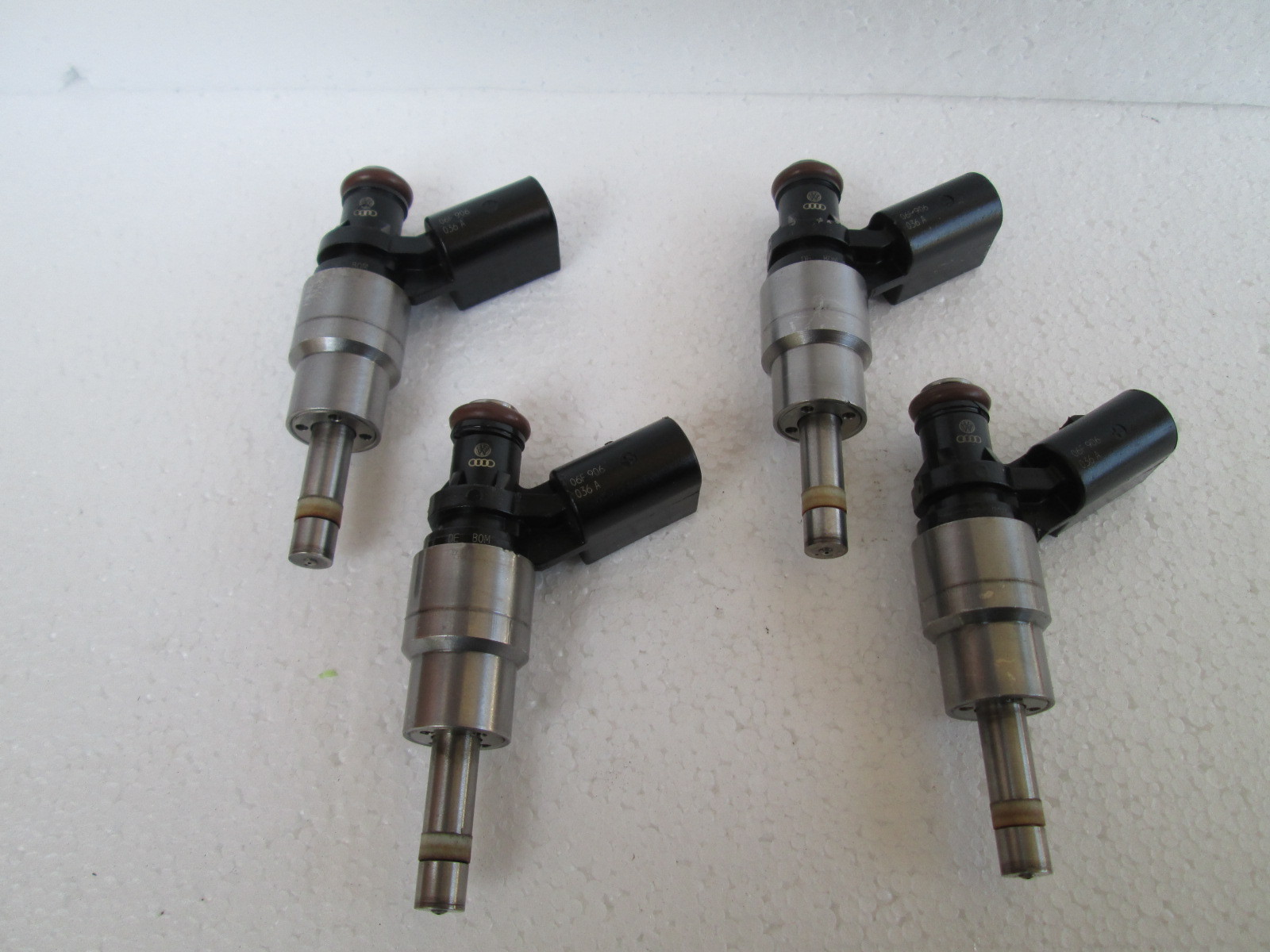 4x OEM Bosch Injectors For A3 A4 TT EOS Jetta Golf GTI 2.0L Turbo ...