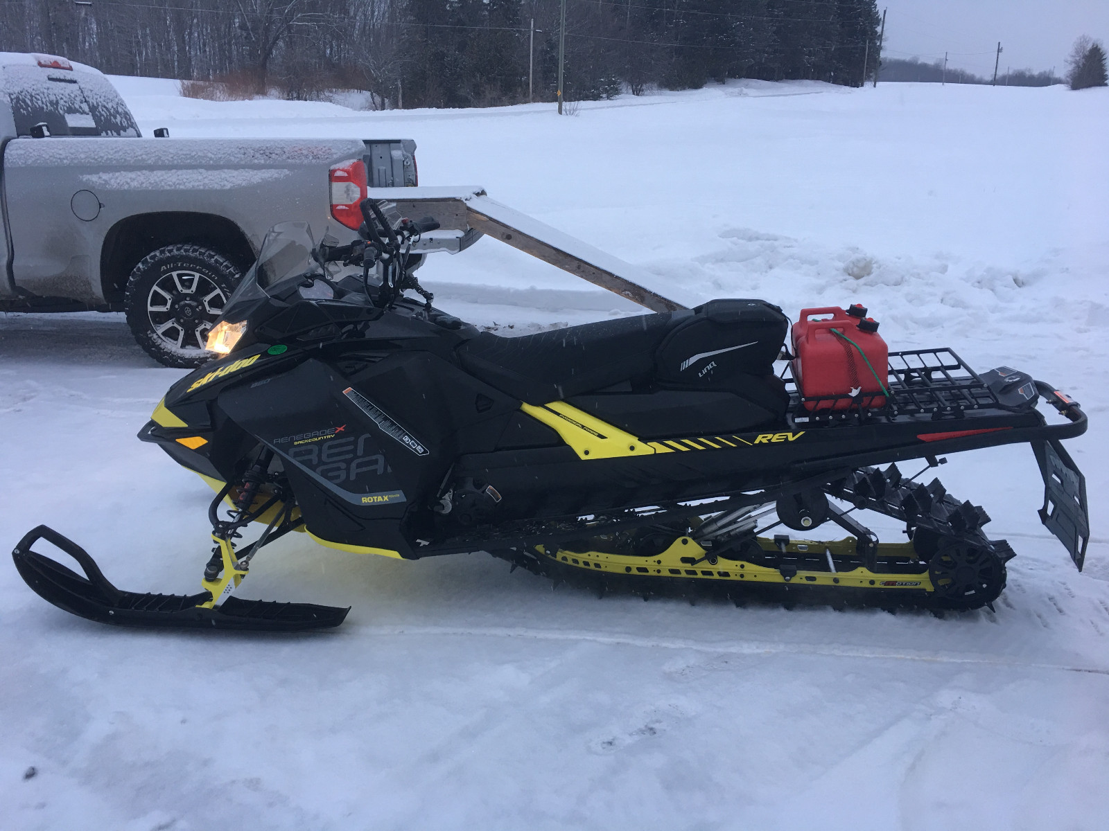 Ski-Doo LinQ 146+ Snowmobile Rack, Cargo System, Tunnel Bag, Tunnel ...