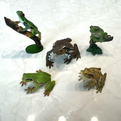 Frog Figure Set of 5 Realistic Frog Collectibles, Garden Decor, Resin ...