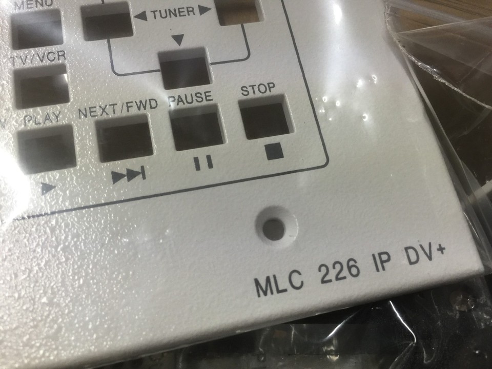 EXTRON White Face Plate for INTERFACE SWITCHING & CONTROL MLC 226 IP ...