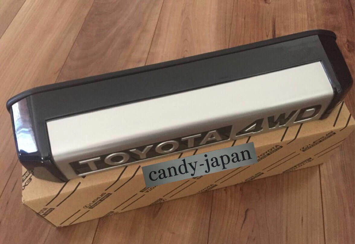 Toyota Genuine Land Cruiser 70 Series License Plate Lamp Cover 81276 ...