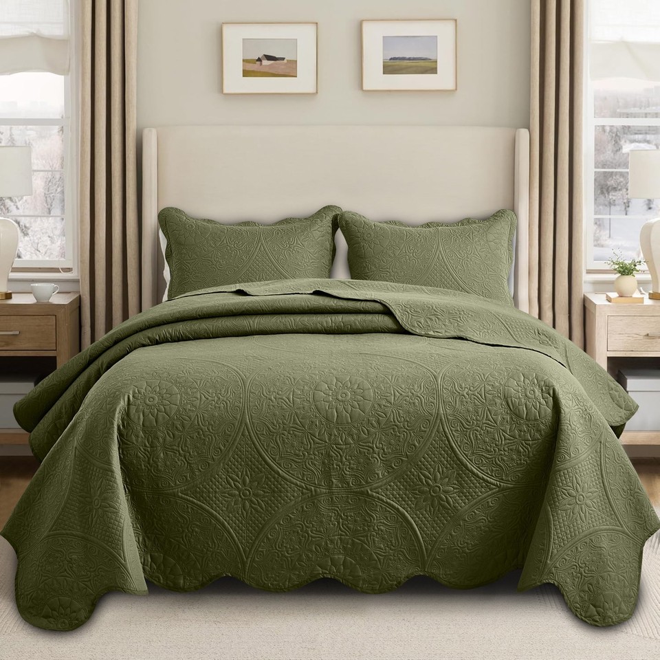 Floral Embossed Quilt Bedding Set Soft Reversible Bedspread with Pillow ...