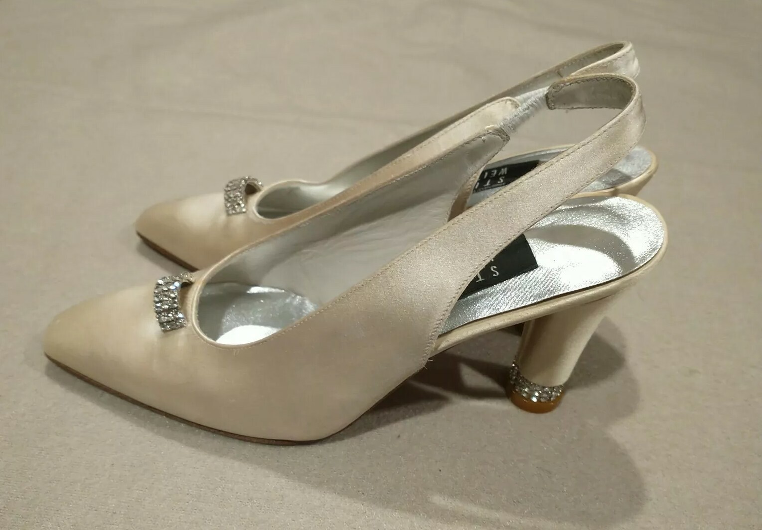 Stuart Weitzman Silver Rhinestone Womens Slingback Po… - Gem