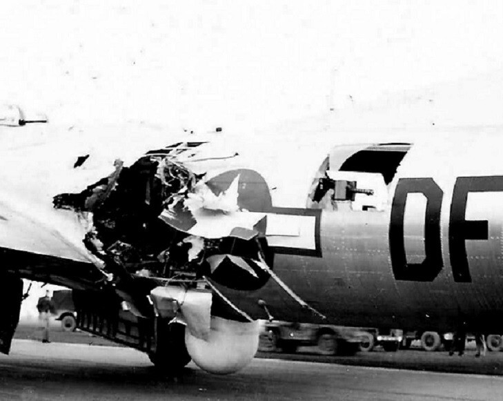 B-17 Flying Fortress Bomber with heavy flak damage WWII WW2 8x10 Photo ...