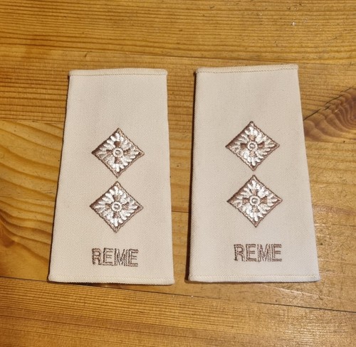 Pair Of REME Shoulder Rank Slides, Lieutenant, Excellent Condition | eBay