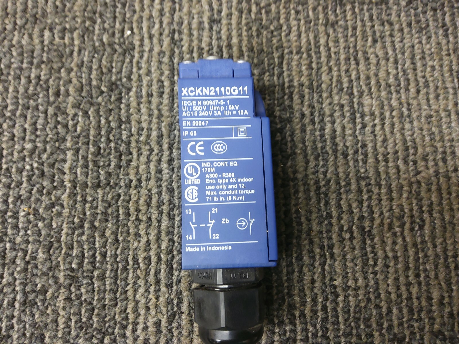 Osiswitch XCKN2110G11 Metal-end plunger limit switch | eBay