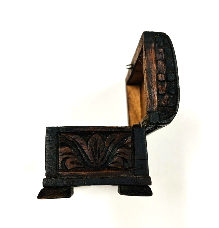 Vintage Primative Wood Chest Box Wooden Hand Carved 4 1/4" x 2 3/4" x 3 ...
