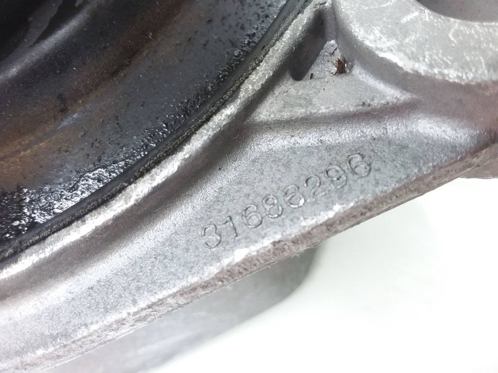 Polestar 2 2022 Elektro 300kW Motorlager Motordämpfer 31686296 ...