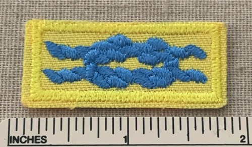 NOS Boy Cub Scout CUBMASTER Award Square Knot Badge PATCH Yellow Blue ...