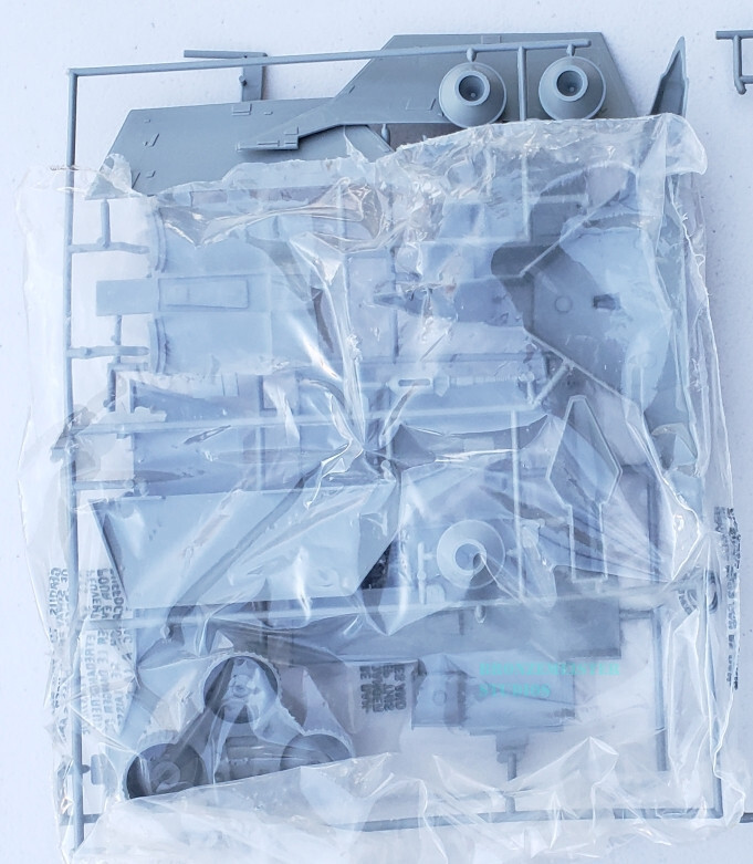 Revell Colonial Viper - Battlestar Galactica kit Open Box - Read ...