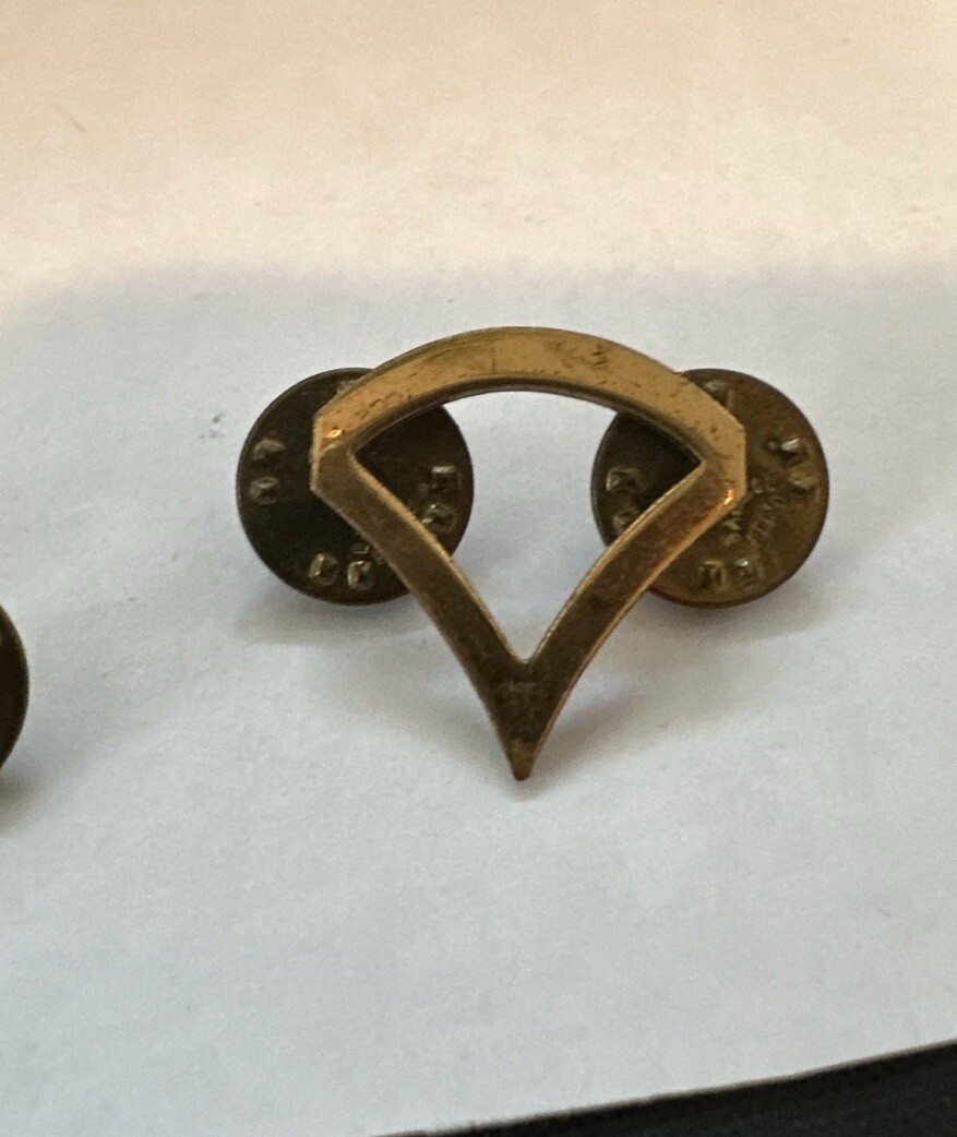 VTG 2 US ARMY PRIVATE FIRST CLASS PFC 3/4” Lapel Pins - Gem