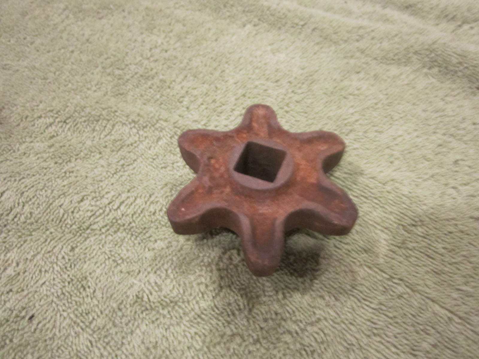 VINTAGE CAST IRON SPROCKET steampunk antique barn tool | eBay