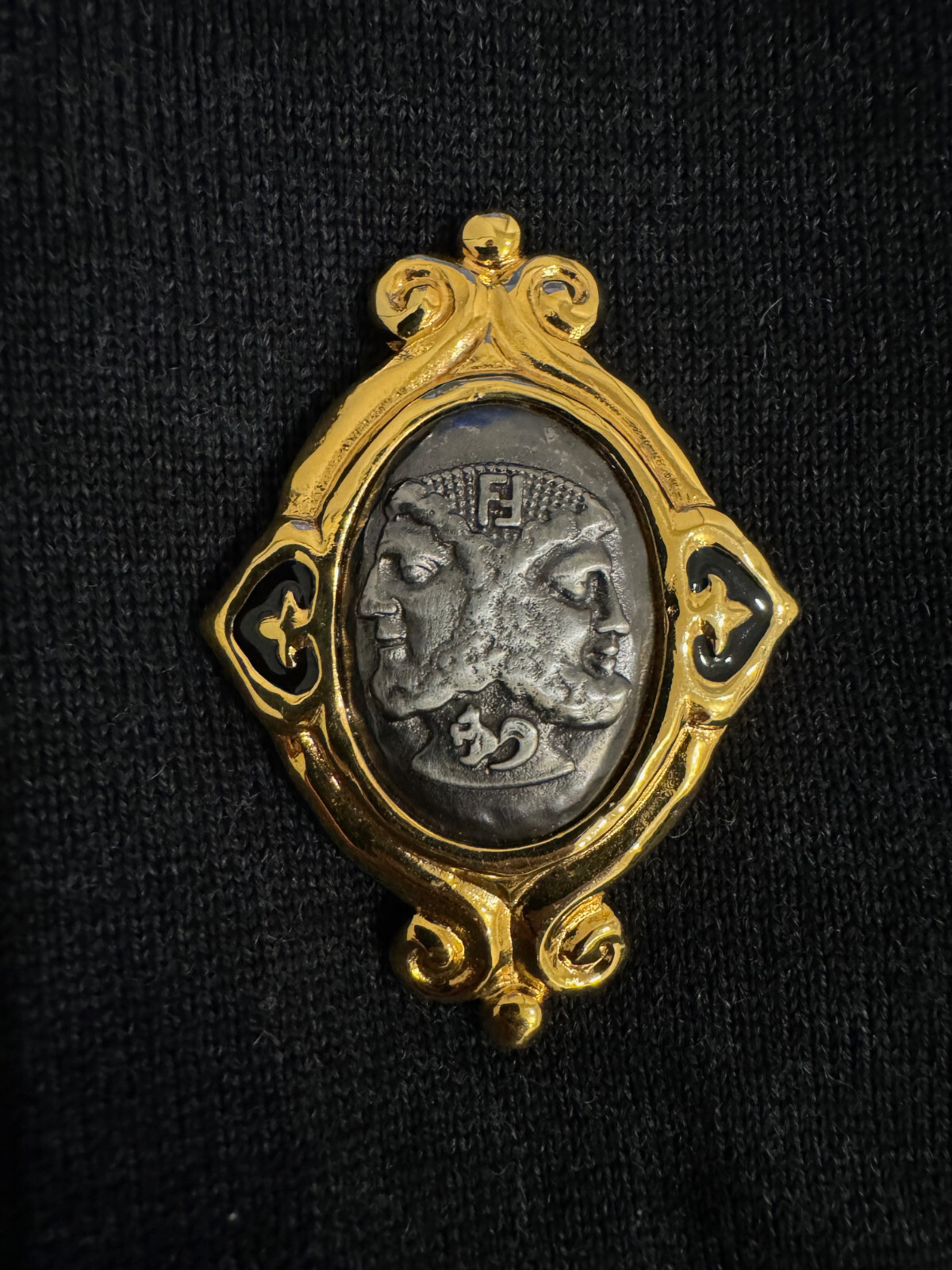 Fendi vintage janus coin medallion brooch made in Ita… - Gem