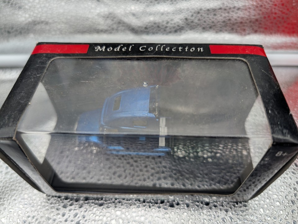 Malibu International 1:87 HO Scale Ford Aeromax 95 Blue Diecast Semi ...