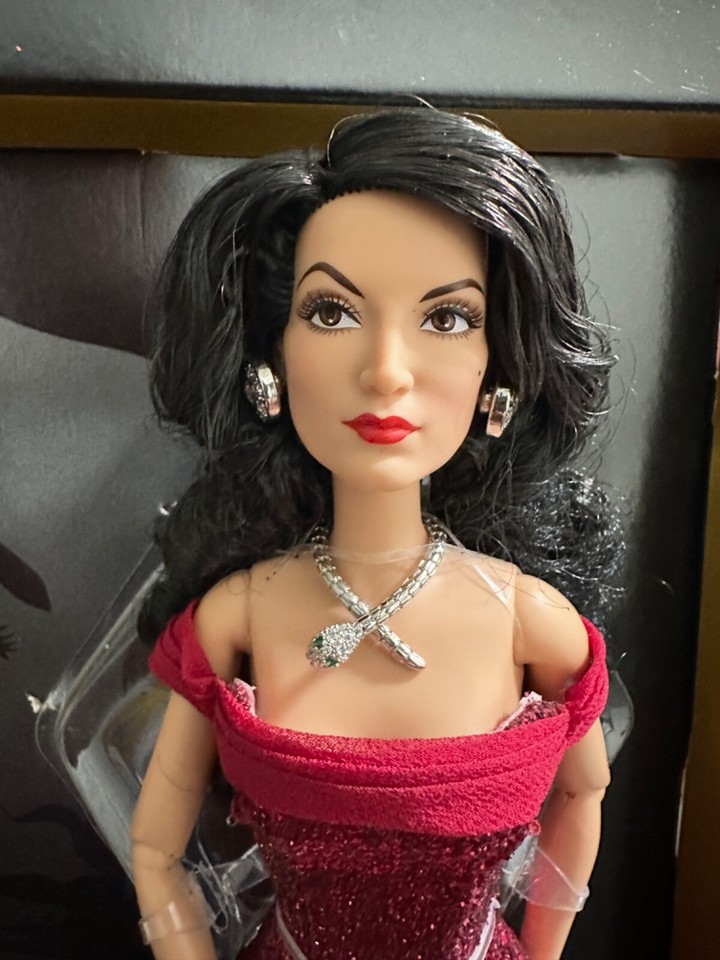 💎 BARBIE MARIA FELIX DOLL SIGNATURE IN RED DRESS AND SNAKE JEWELRY ...