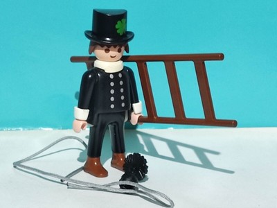 PLAYMOBIL FIGURINE RAMONEUR SÉRIE ROSE MANOIR NOSTALGIE REF 4617 | eBay