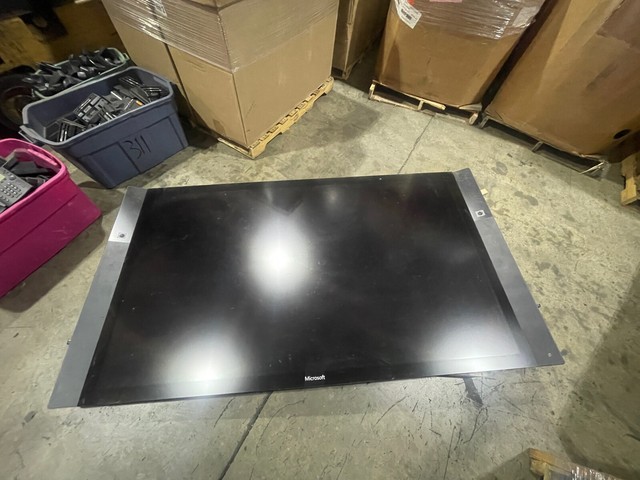 Microsoft 84" 4K Surface Hub Multi-Touch Whiteboard (HP7-00001) for ...