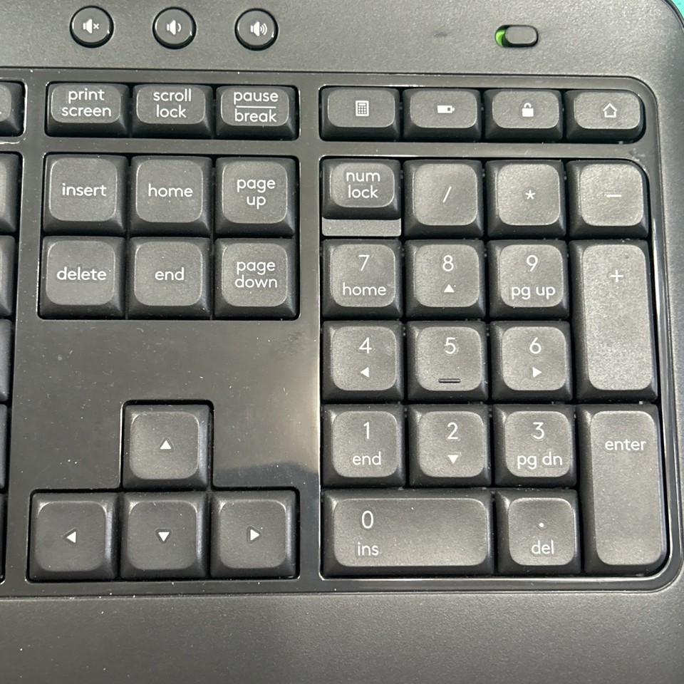 Logitech MK540 (920-008671) Wireless Keyboard and Mouse Combo *read ...