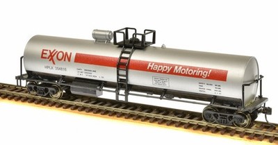 HO MODEL POWER EXXON 50' TANK CAR W/ ROLLER BEARING TRUCKS & KADEE ...