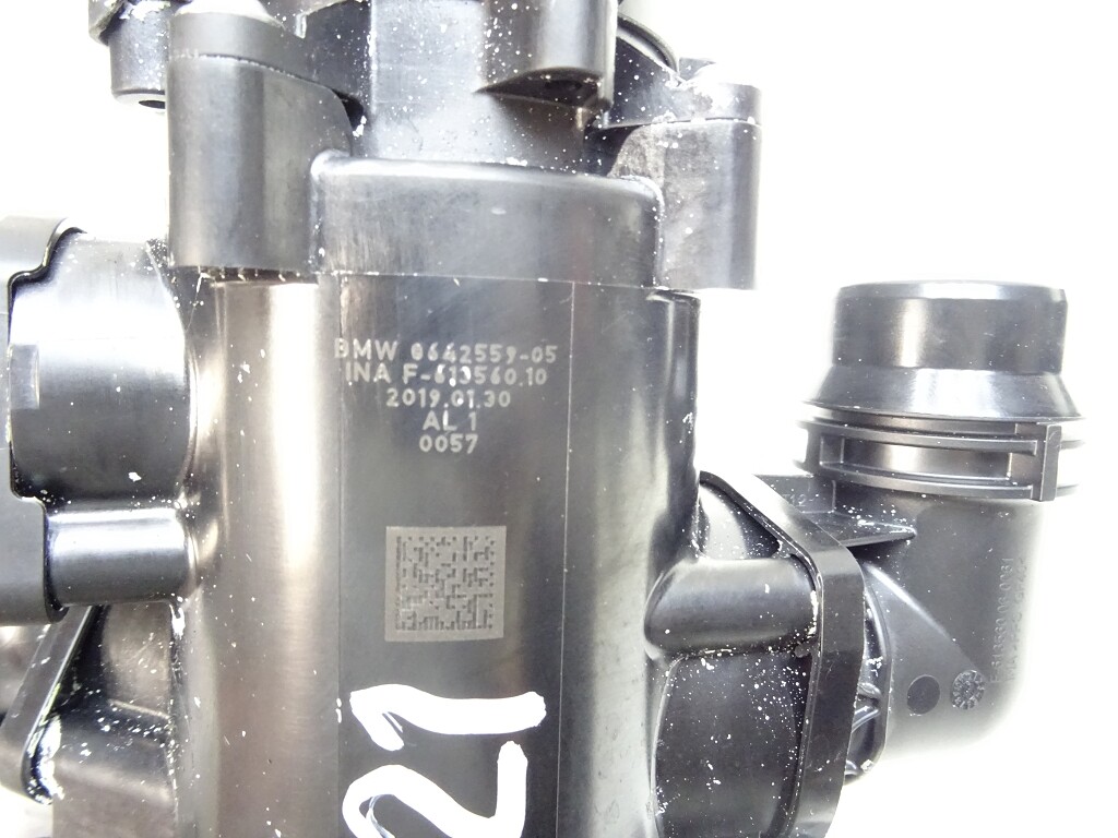 Original BMW G01 G05 G12 G20 G30 G32 Zusatzwasserpumpe Thermostat ...