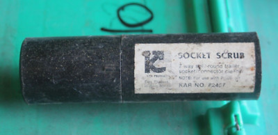 Kar Socket Scrub 7-Way Split Round Trailer Socket Connector Cleaner ...