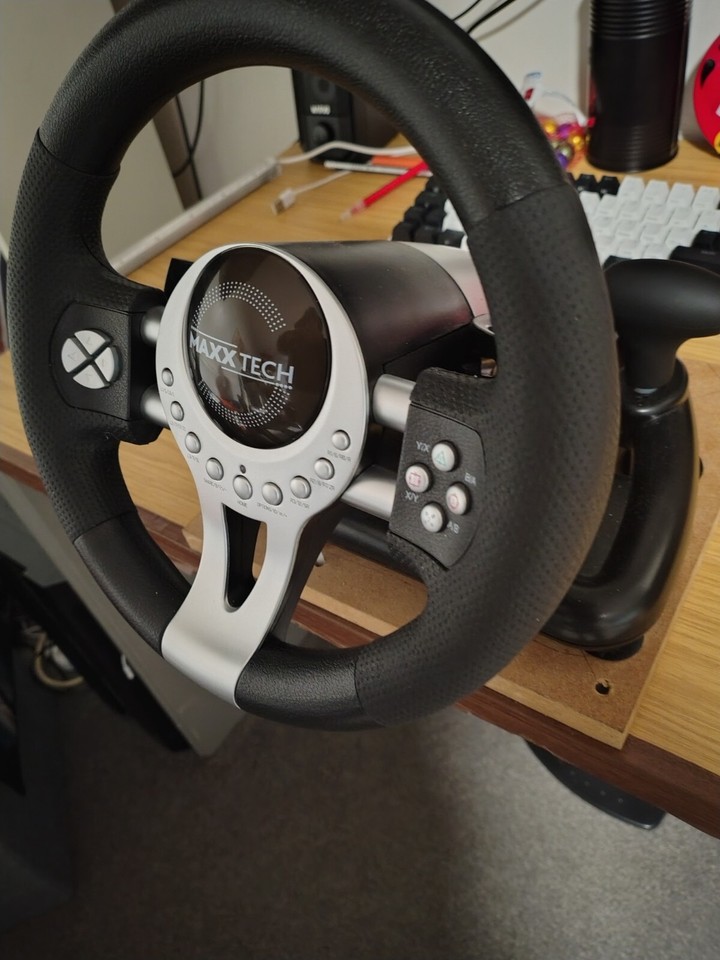 Maxx tech Pro Racing Wheel Kit For PC, Xbox, PS4 & Switch, barely used ...