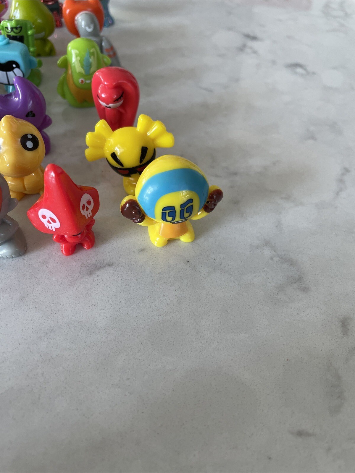 Gogo's Crazy Bones Piece Lot 44 Buddies Gogos Figures Glitter ...