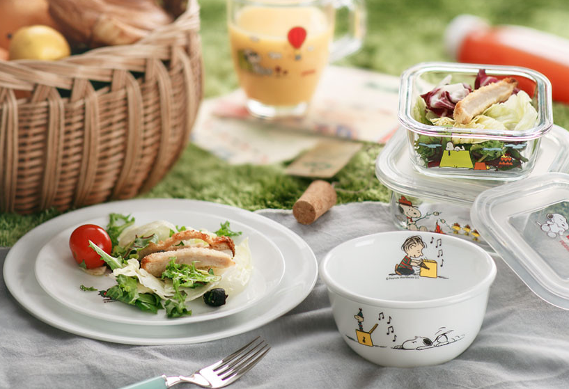 CORELLE x Peanuts Edition Snoopy The Home Couple 9P Set Dinnerware ...