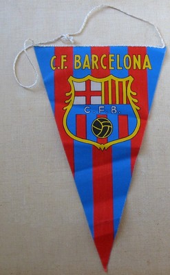 C.F BARCELONA VINTAGE FANION CLUB FOOTBALL | eBay