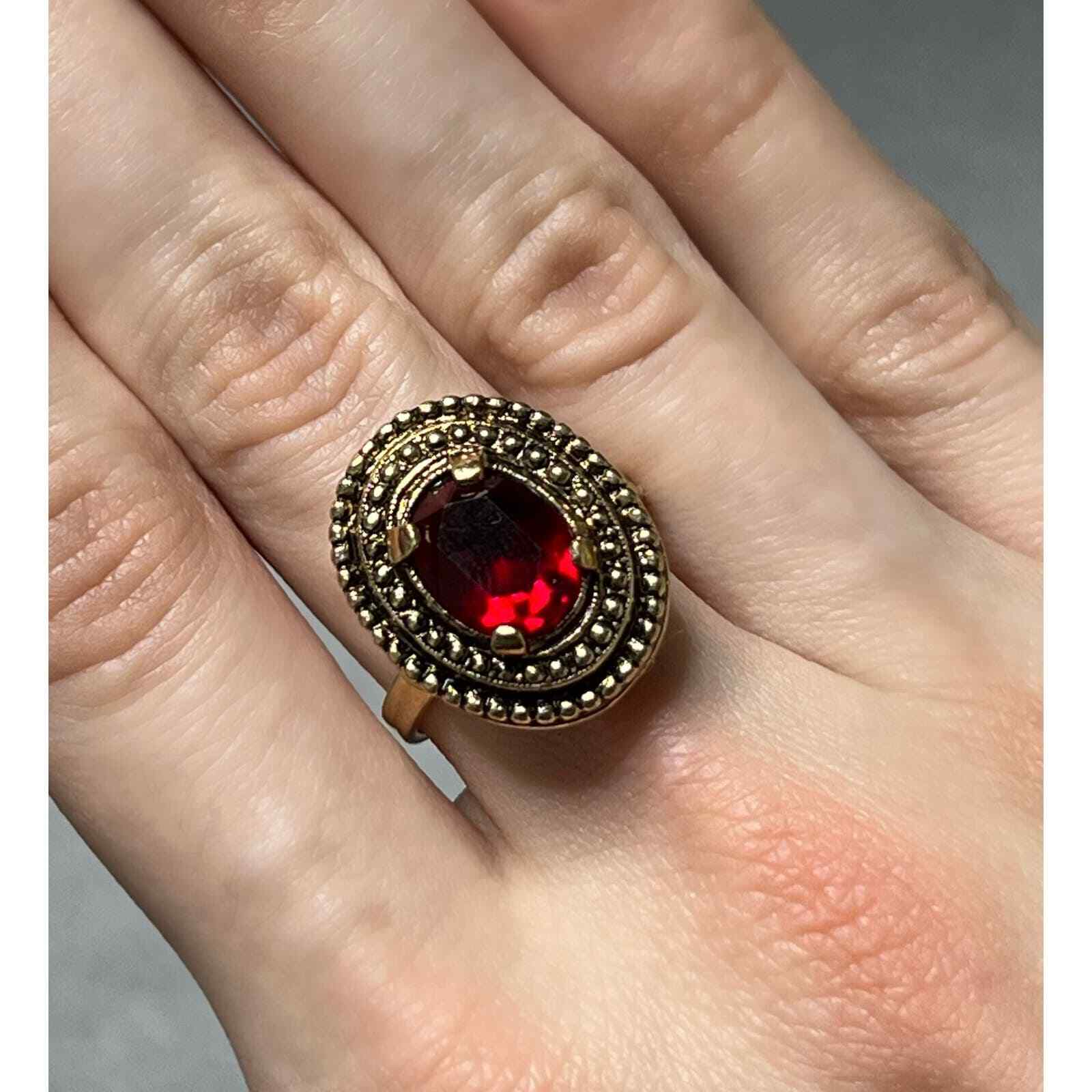 Sarah Coventry Vintage 1975 Cocktail Ring Red Colored… - Gem