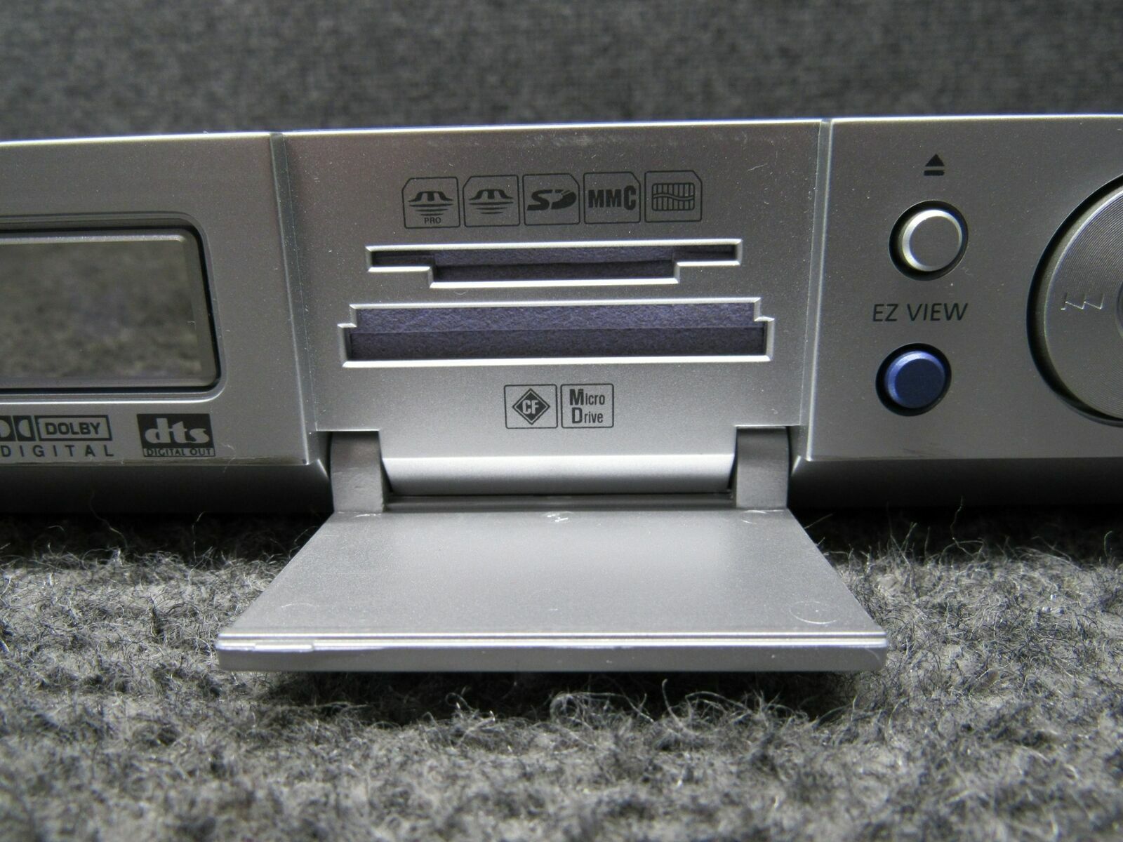 Samsung DVD-P341 Memory Slot DVD Player CD-RW, CD-R, VCD, CD, MP3, DVD ...