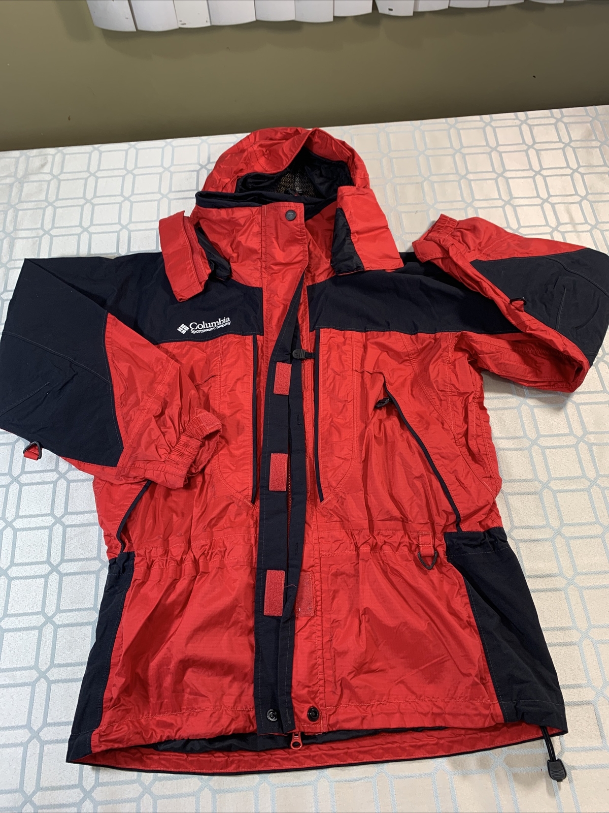 VTG Columbia Titanium Women’s Omni Tech Hood Zip Rain Coat Red Jacket ...