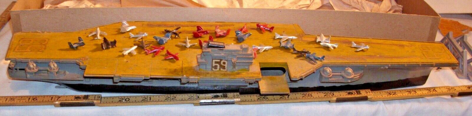 AURORA USS FORRESTAL AIRCRAFT CARRIER PLASTIC SHIP MODEL KIT BUILT UP ...