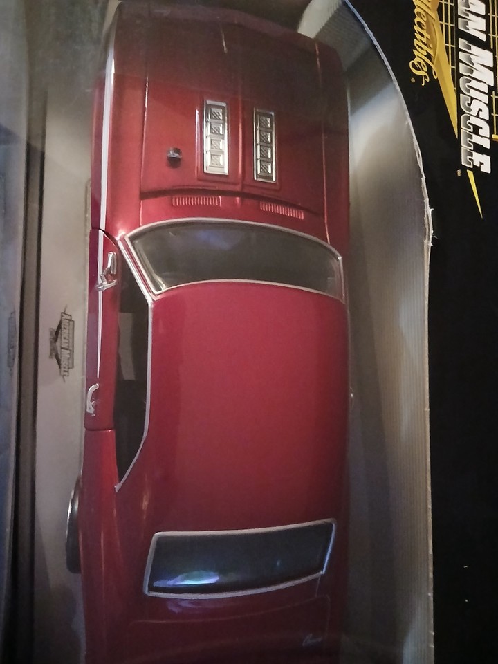 ERTL American Muscle 1969 Chevrolet Camaro SS396 Convertible Candy ...