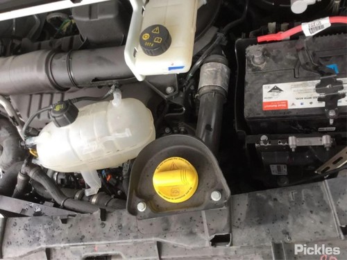 RENAULT TRAFIC F82 01/15-2021 CENTRE REAR BUMPER TEXTURED WITH PDC OE ...