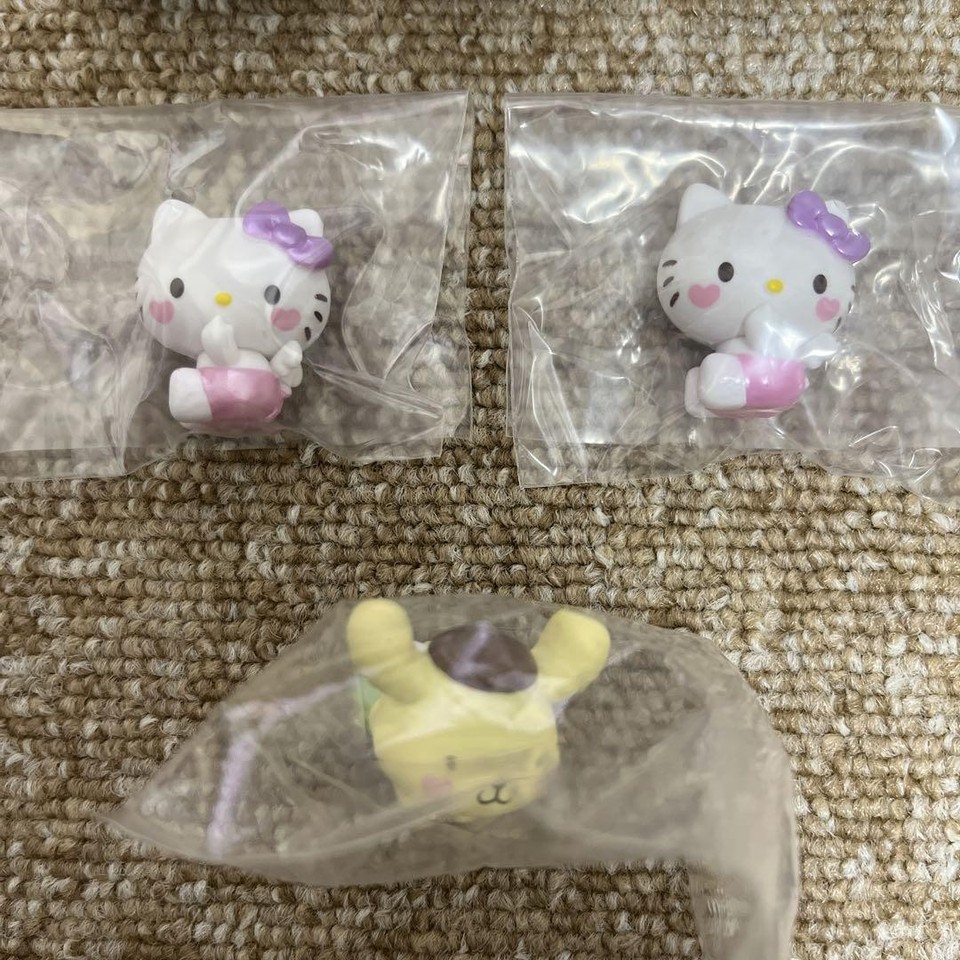 Gacha Capsule Toy Figure Sanrio Hello Kitty Sanrio Pompompurin Hugcot ...