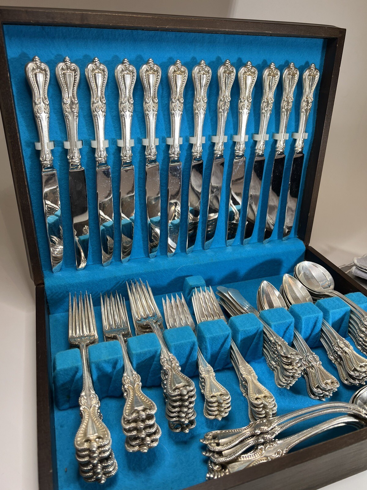 TOWLE OLD COLONIAL Pattern 1895 Sterling Silver Silverware 84 Pieces ...