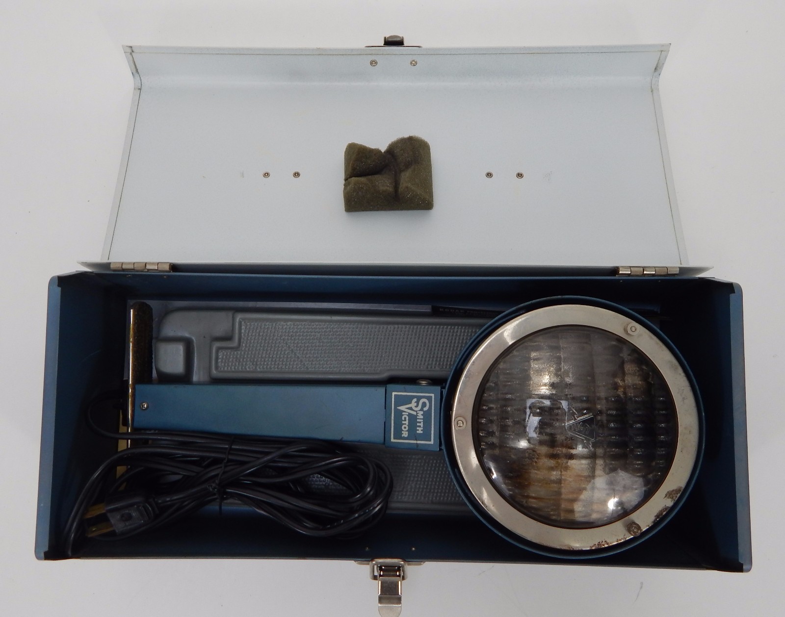 Vintage Smith Victor Model L 8 Electric Hand Flood/Spot Light in Metal ...