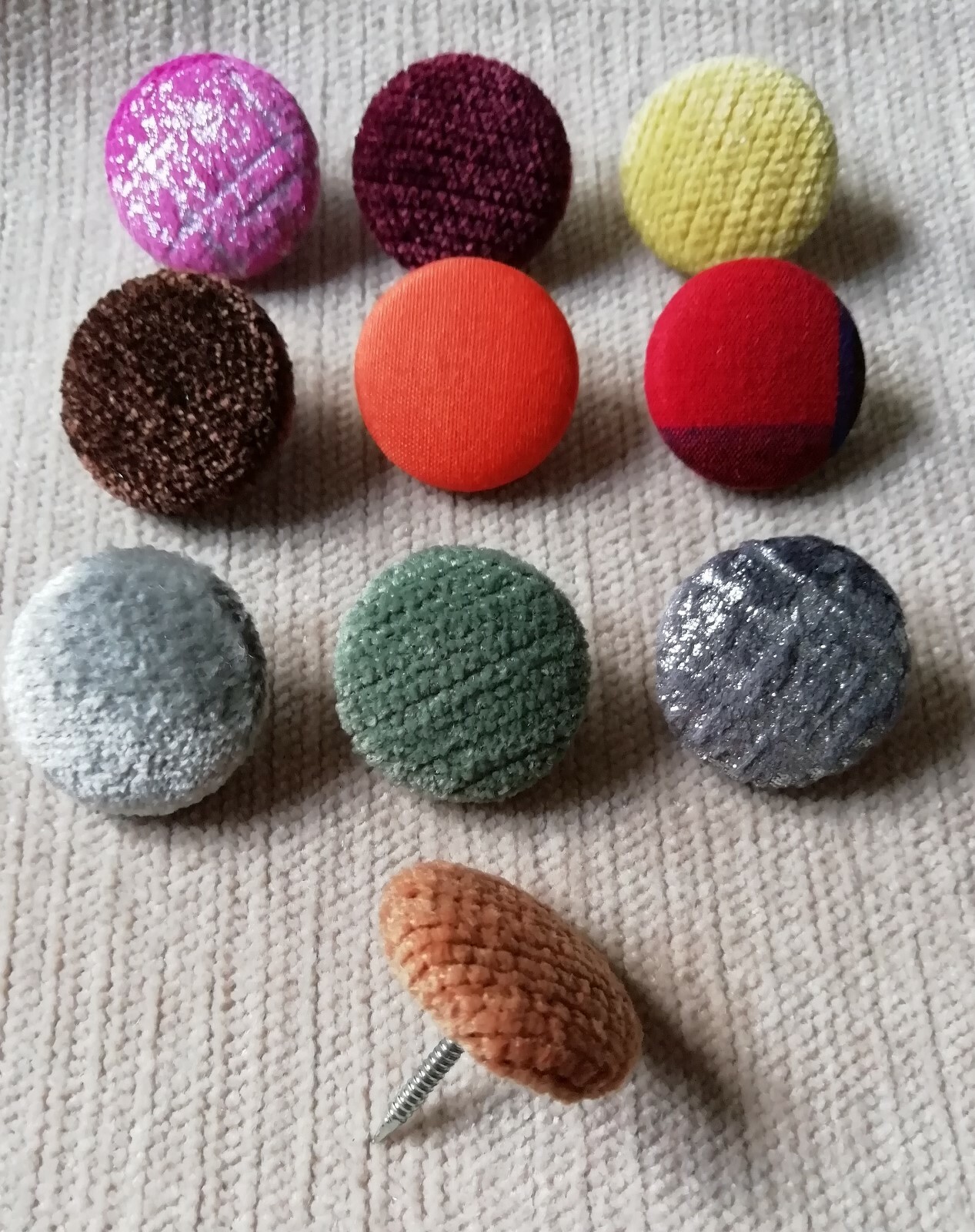 36L/ 23mm Nail Back Upholstery Buttons Covered In Your Own Fabric (17mm ...