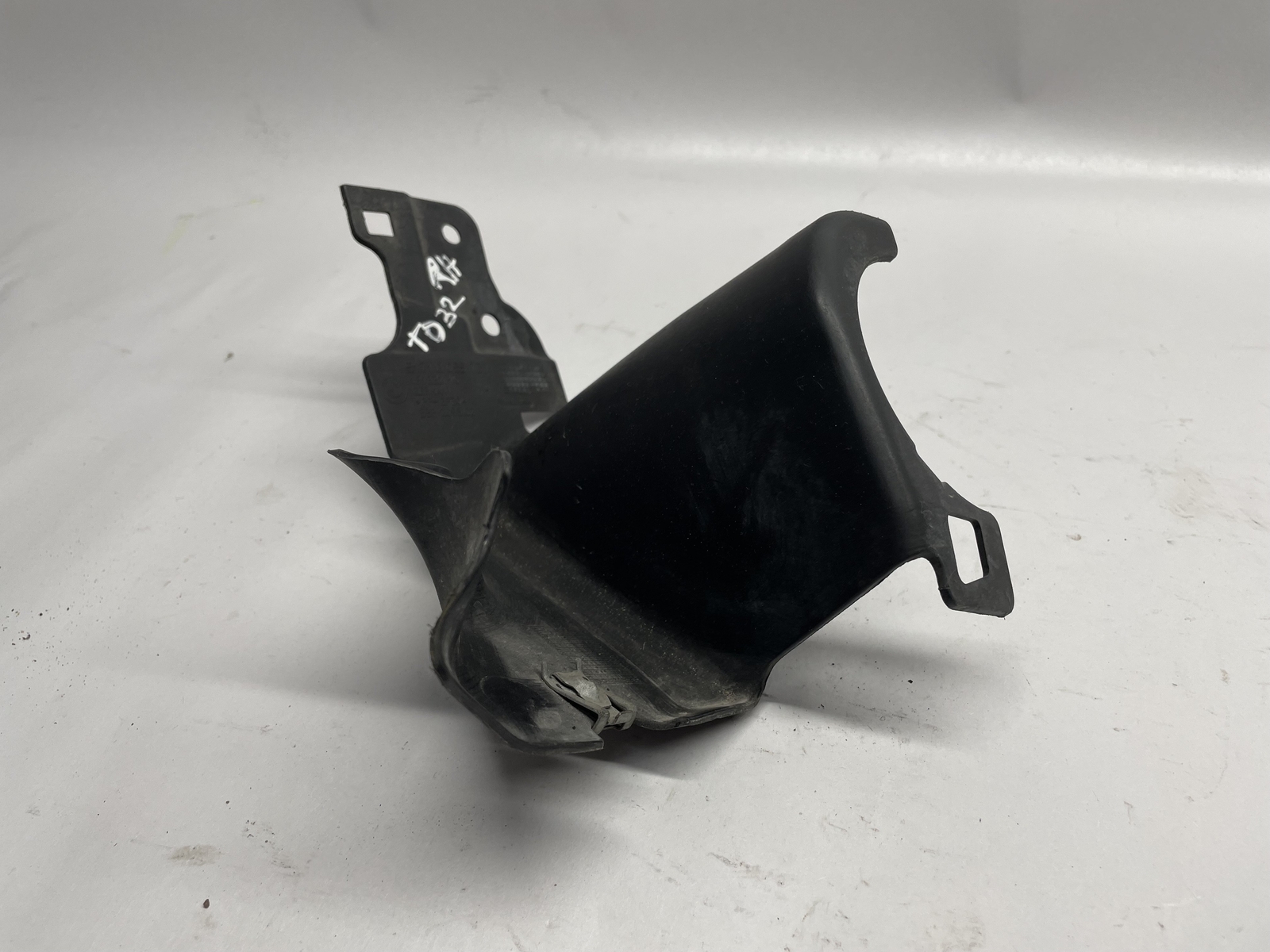 2016 BMW 3 F30 F80 M3 Shock Absorber Dust Mud Protection Shield Cover ...